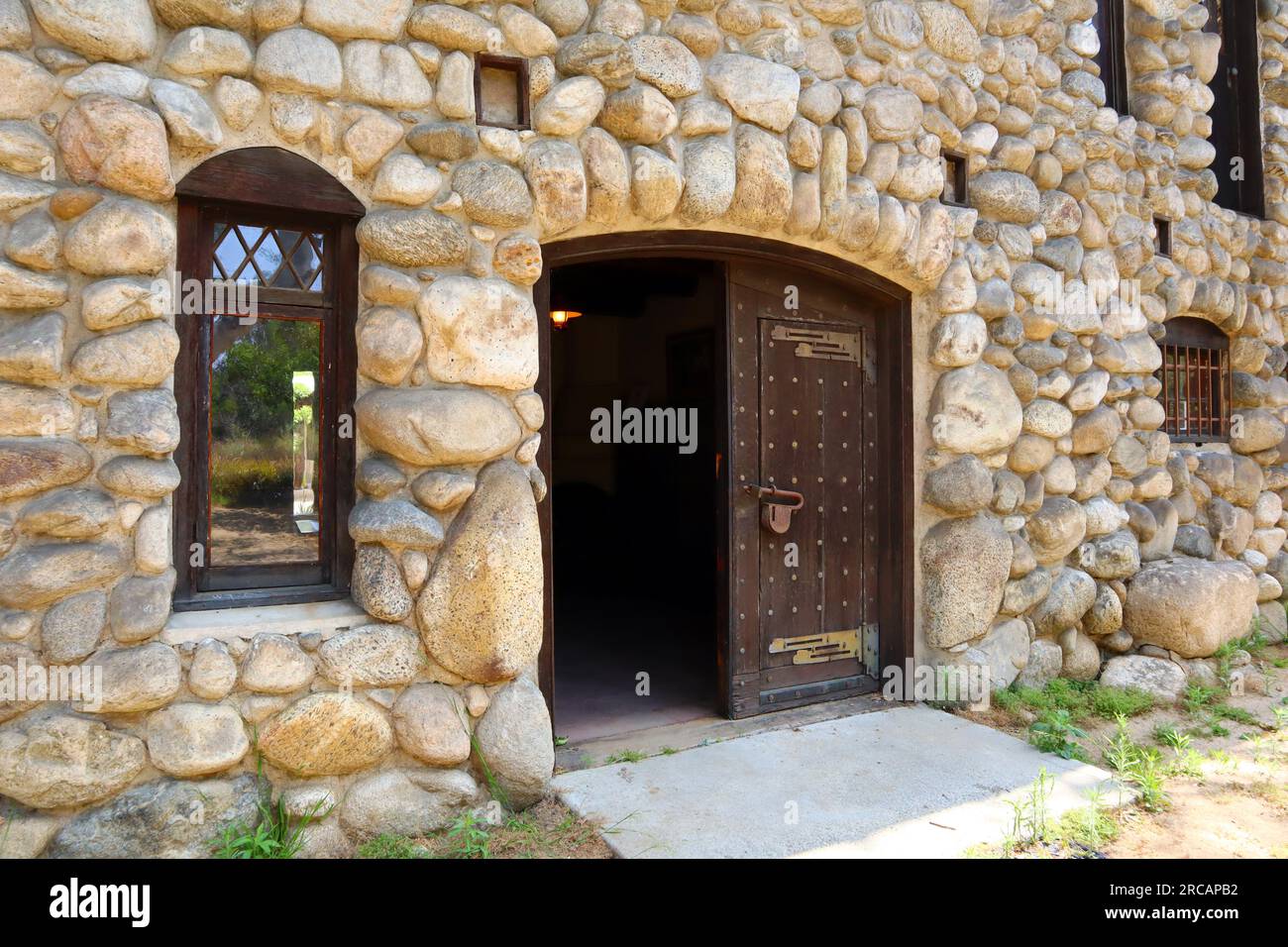 Los Angeles, California: Lummis Home - El Alisal. Rustic Stone House ...