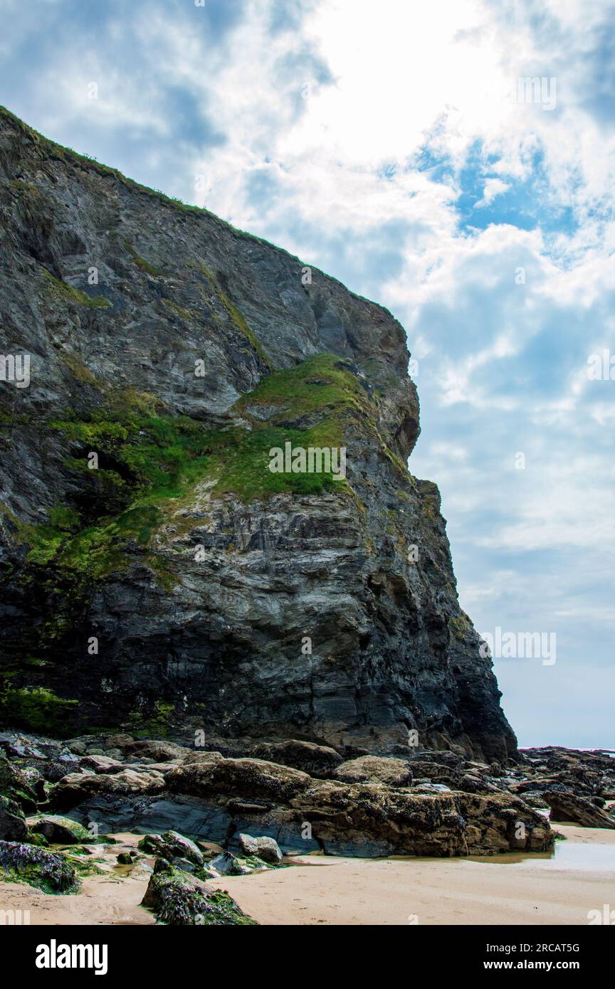 A Rocky Cliff Along the Beach, Cornwall, England, UK Stock Photo - Alamy