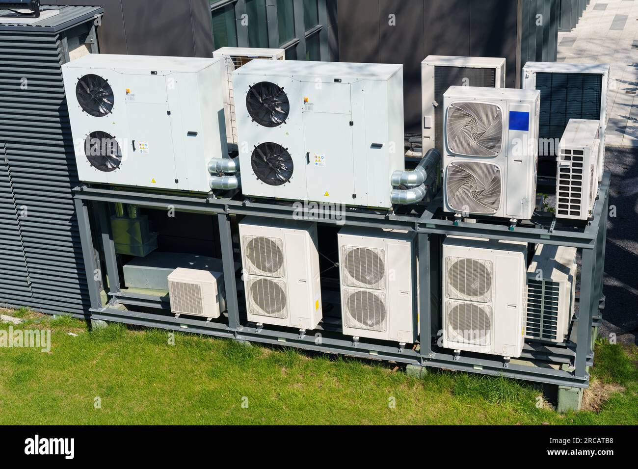 Air conditioning system for office space located outside near the ...