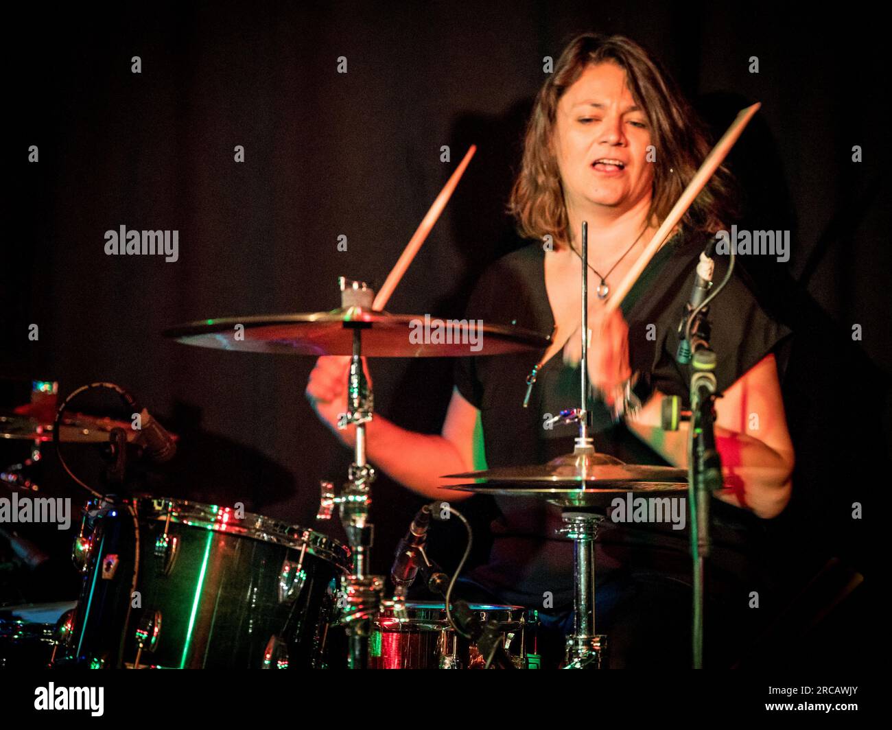 Donna Peters on drums Stock Photo - Alamy