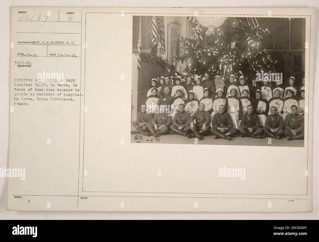 Officers and nurses from Base Hospital No. 82 in Le Havre, France ...