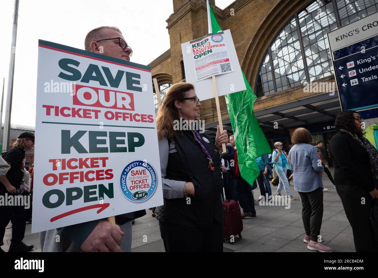 Rail delivery group hi-res stock photography and images - Alamy