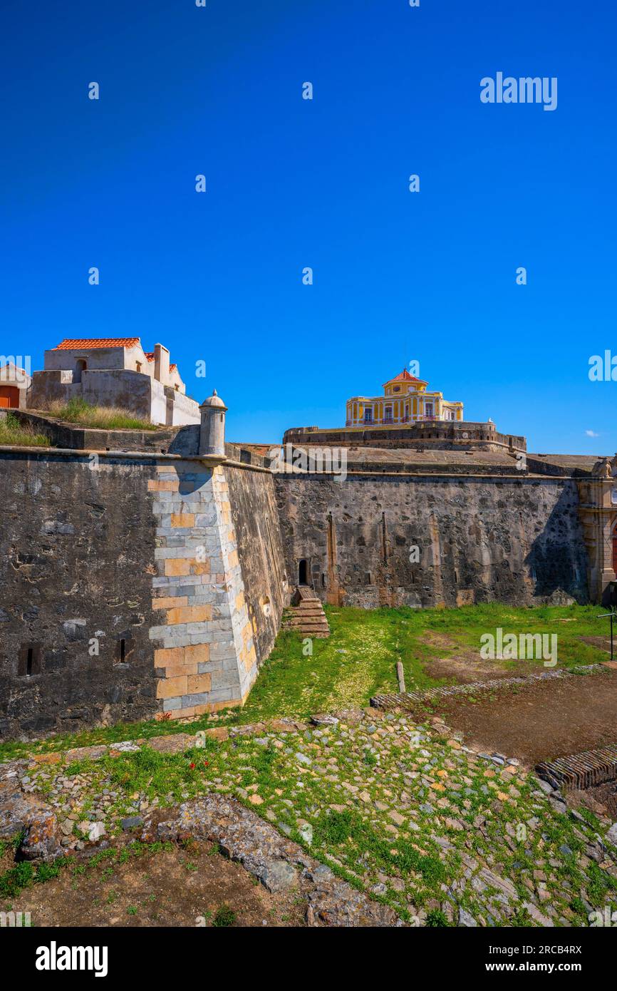 Graca portugal fort hi-res stock photography and images - Alamy