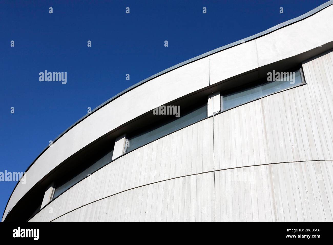 Curved glass window hi-res stock photography and images - Alamy