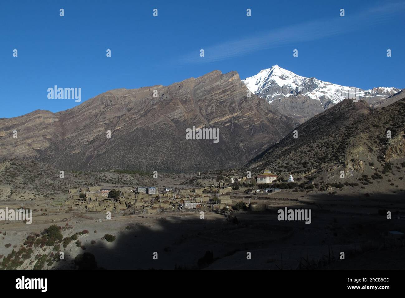 Ngawal village hi-res stock photography and images - Alamy