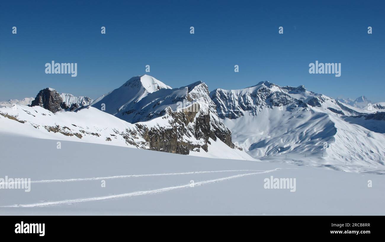 Sanetsch Pass, mountains and ski tracks Stock Photo - Alamy