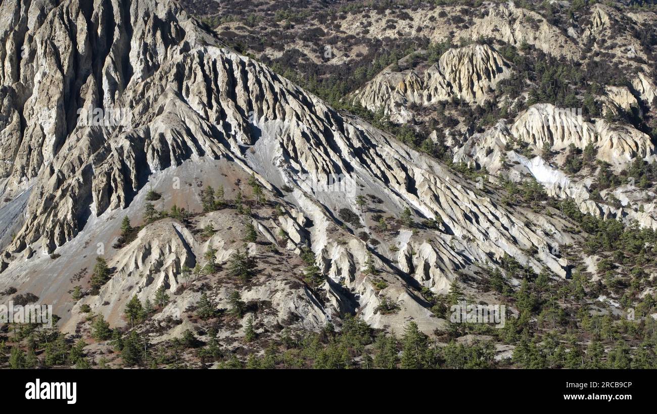 Unique limestone formations in the Annapurna Conservation Area Stock ...