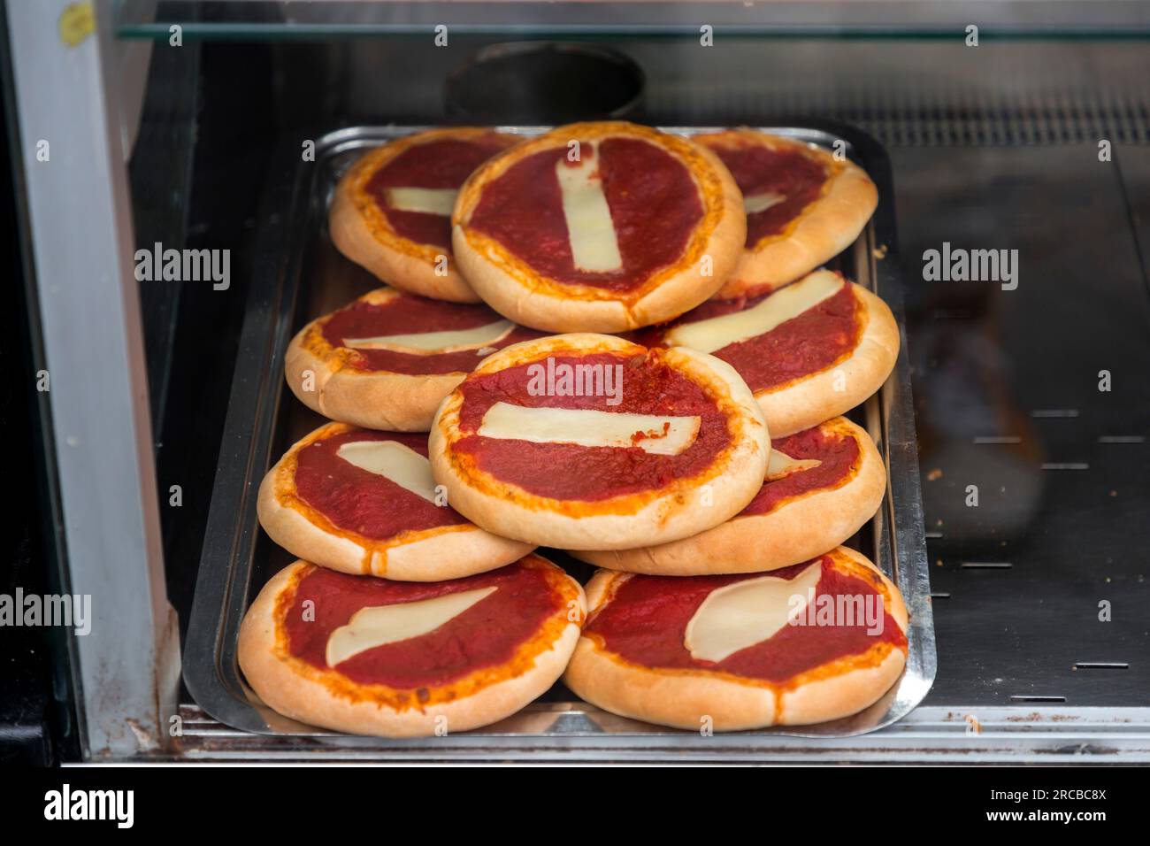 Italian bakery shop hi-res stock photography and images - Alamy