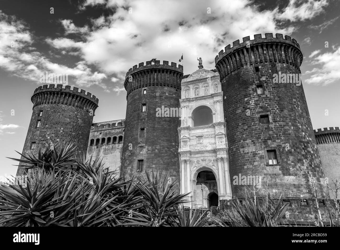 Castel nuovo fortress naples Black and White Stock Photos & Images - Alamy