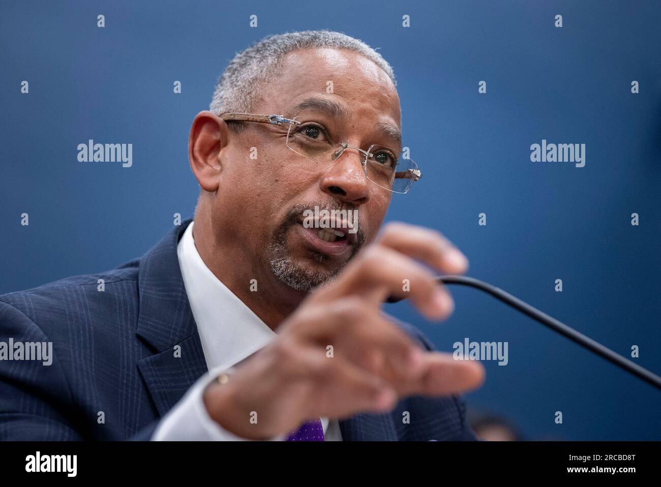 Ken small hi-res stock photography and images - Alamy