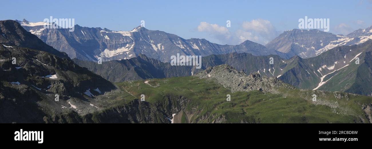 Glaciated mountain ranges in hi-res stock photography and images - Alamy