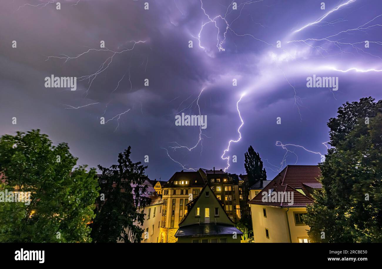 Cloud lightning thunderstorm hi-res stock photography and images - Alamy