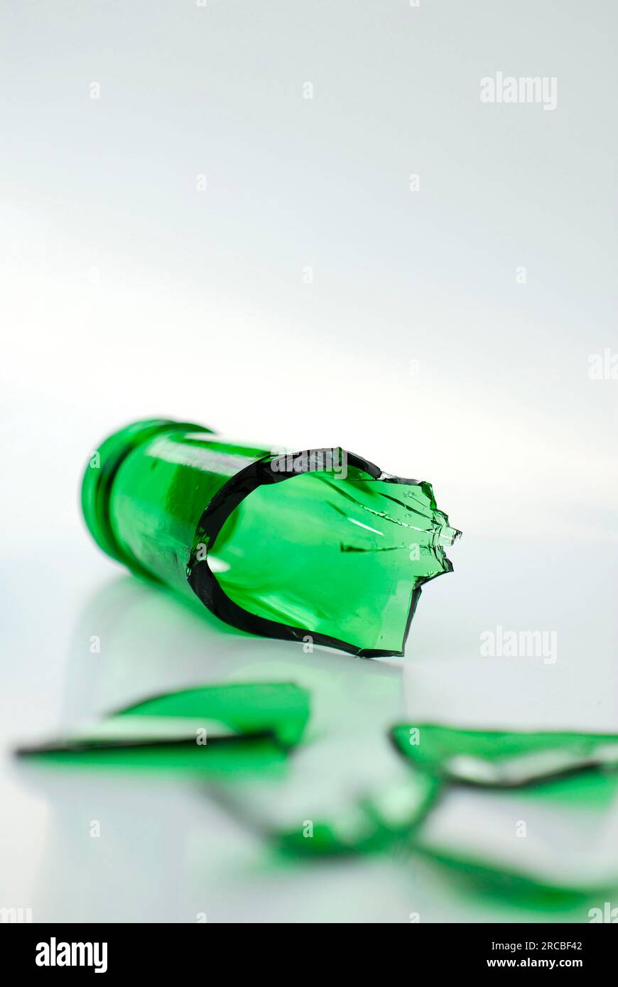 Broken bottle neck hi-res stock photography and images - Alamy