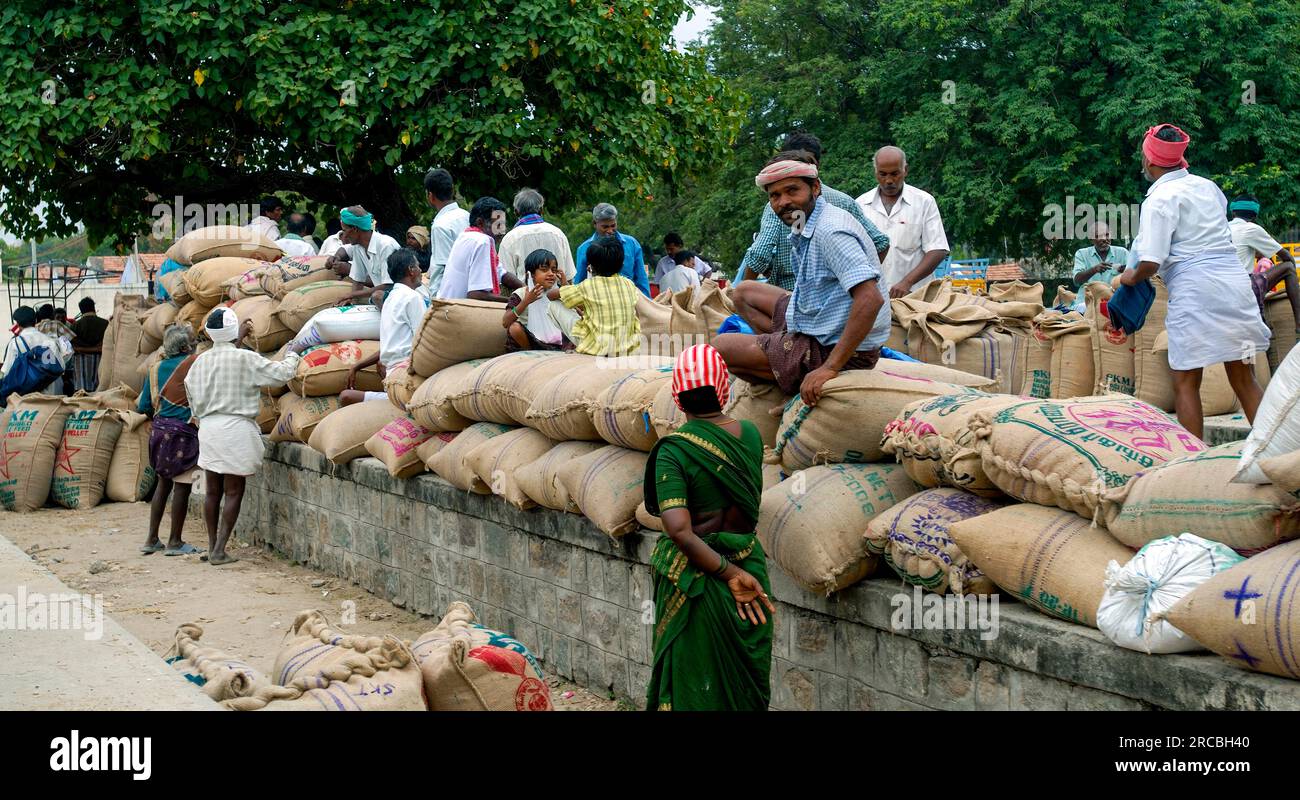Periodical Market at Kundadam near Dharapuram Tamil Nadu, South India ...