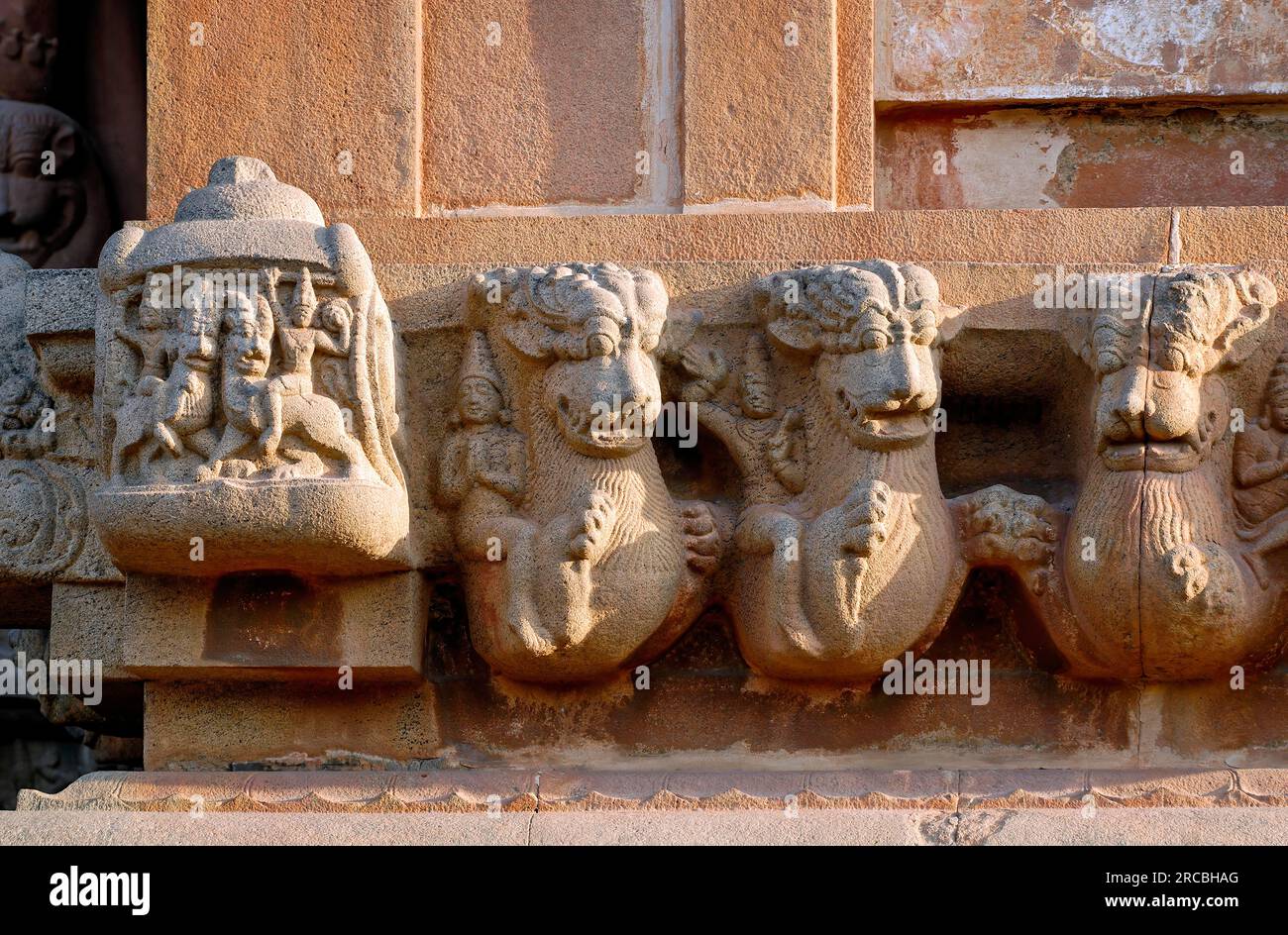 Sculptures on the exterior wall, Brihadisvara Brihadeeswara Big Temple (10th century) Thanjavur ...