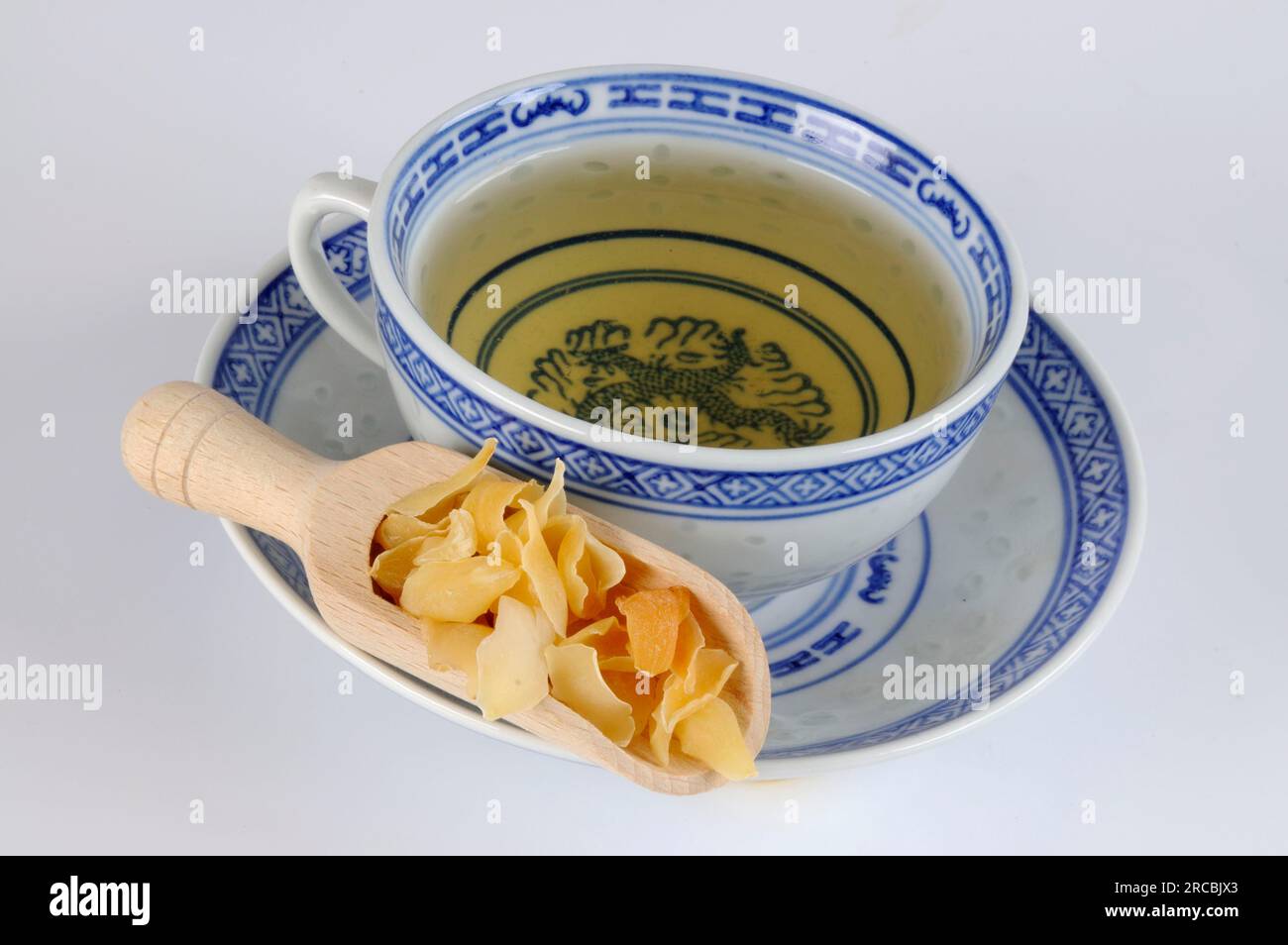 Cup of lily bulb tea (Lilii Bulbus), lily bulb tea Stock Photo - Alamy