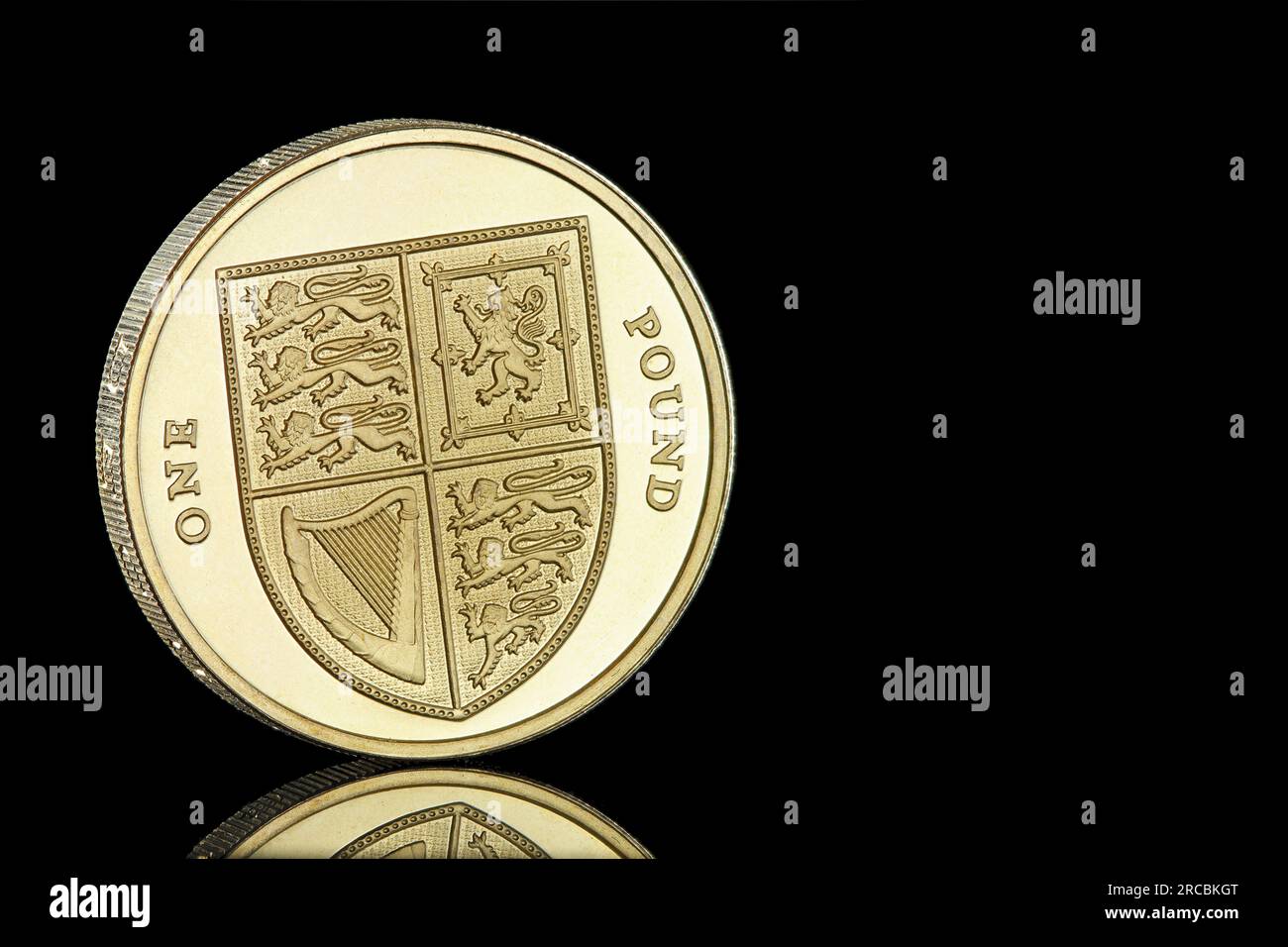 British coin shield hi-res stock photography and images - Alamy