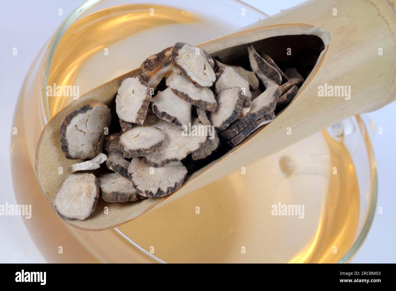 Red peony root tea (Paeoniae Radix Rubra Stock Photo - Alamy