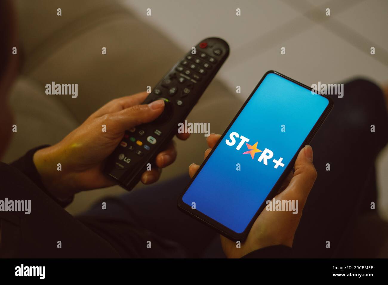 Star plus logo hi-res stock photography and images - Alamy