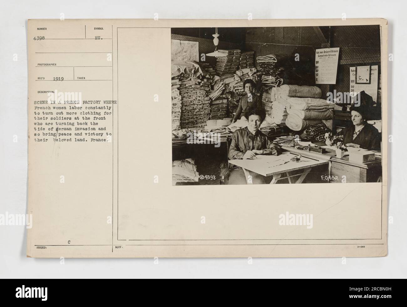 French women working in a factory during World War One, producing ...
