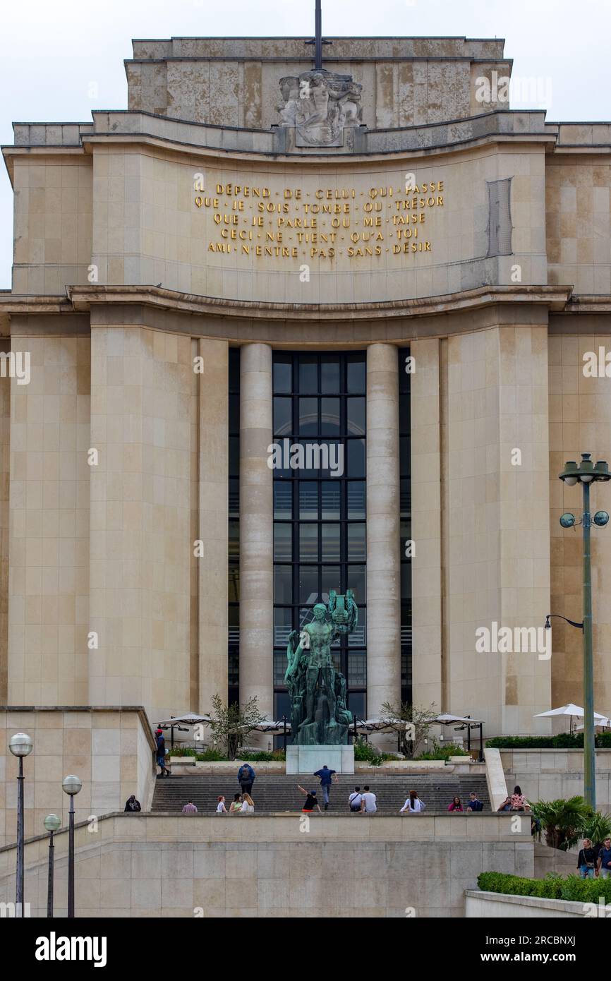 Travel photo od the architecture in Paris Stock Photo - Alamy