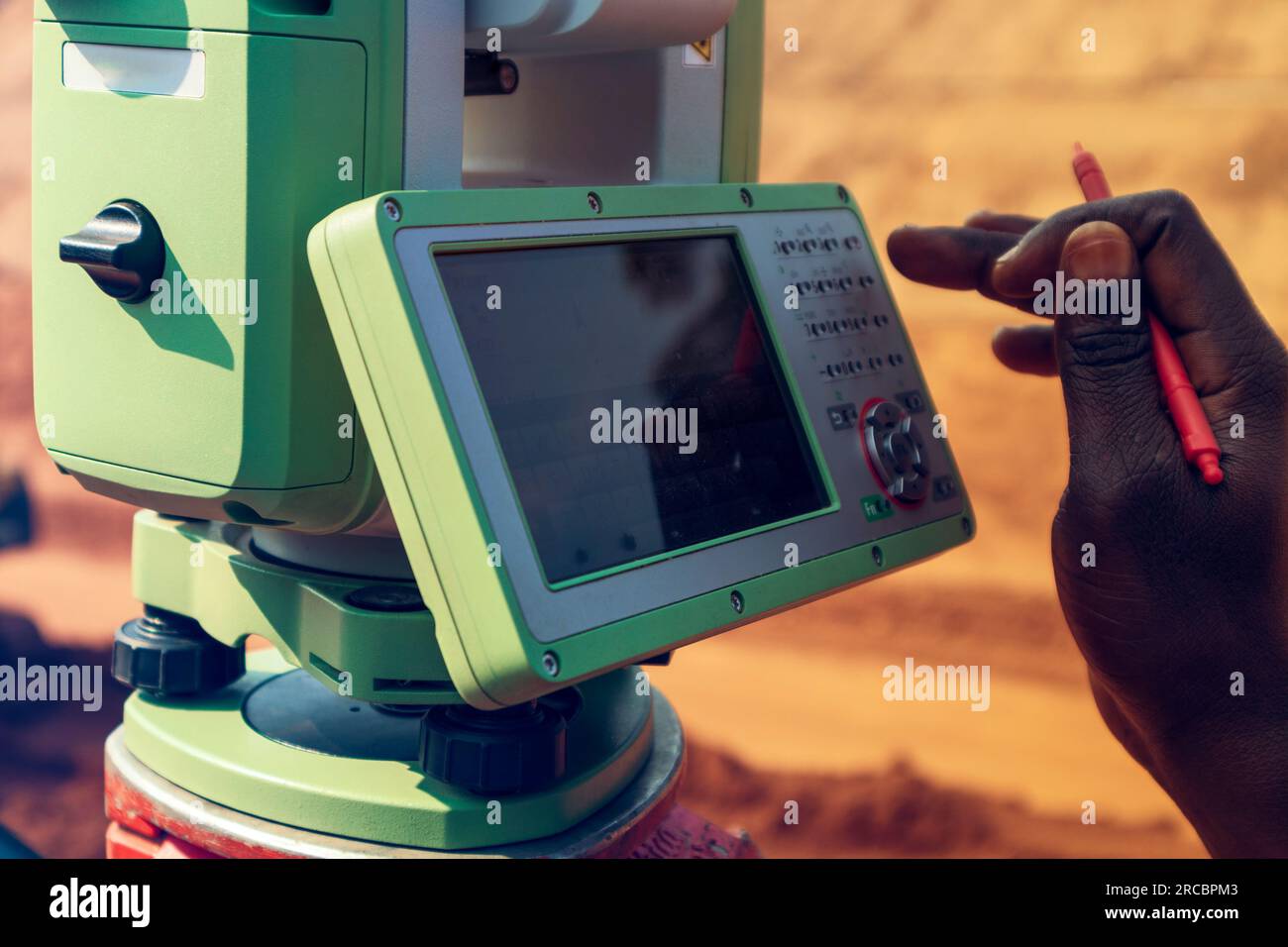 Surveying device on site ready to work Stock Photo - Alamy