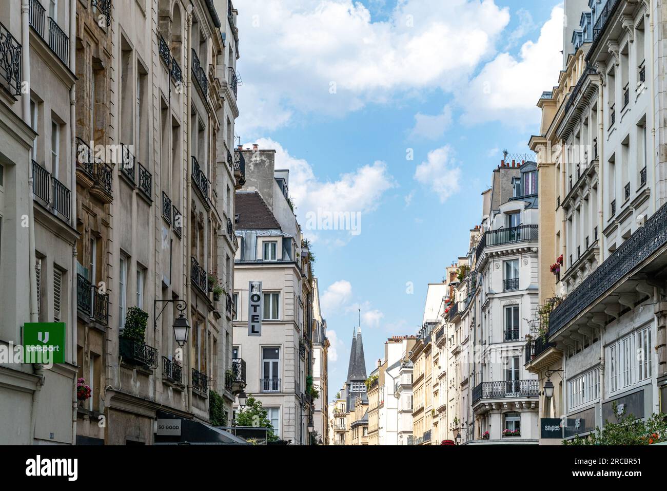 Travel photo od the architecture in Paris Stock Photo - Alamy