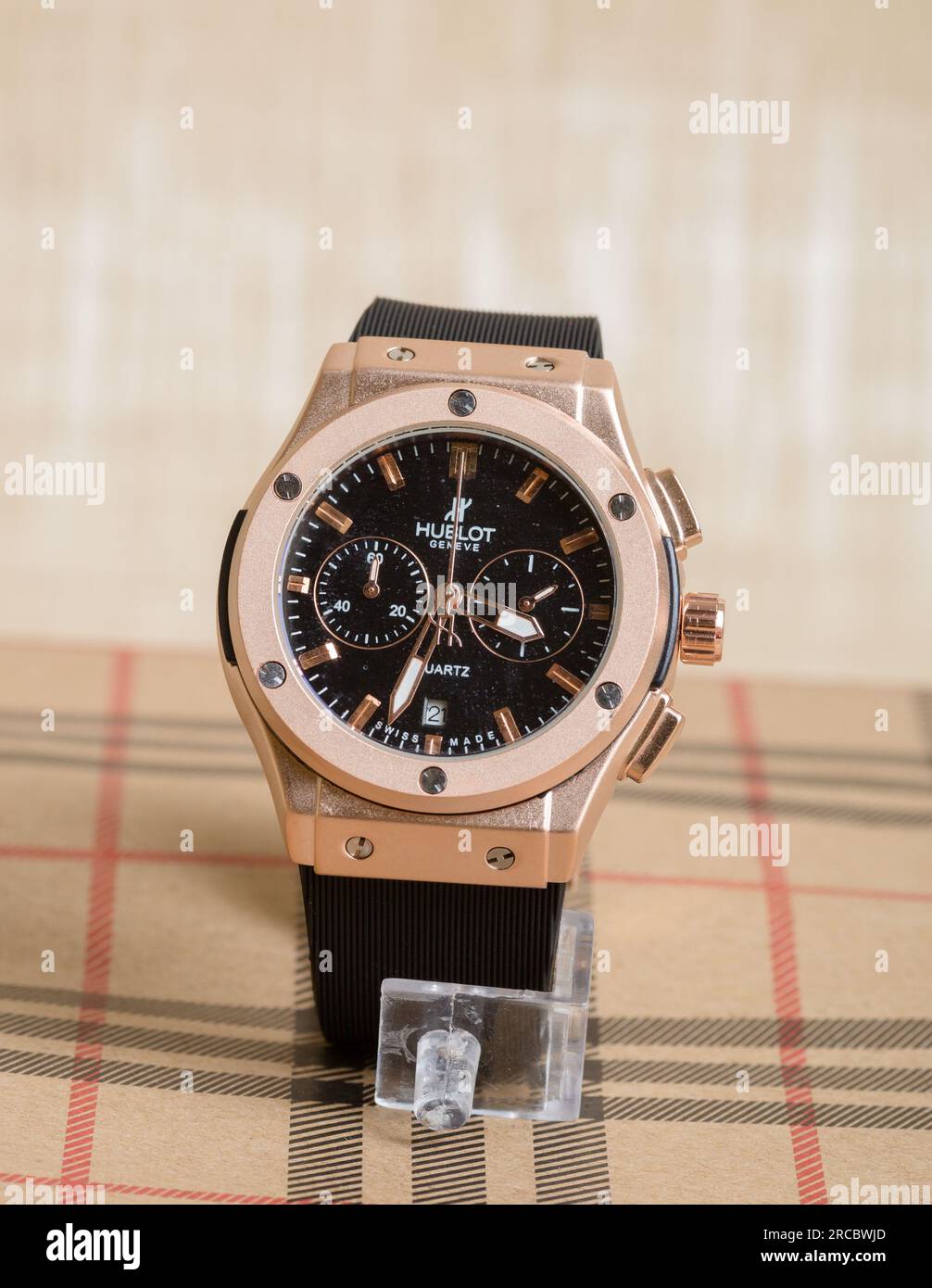 Chronograph hand wristwatch clock time classic designer items product ...