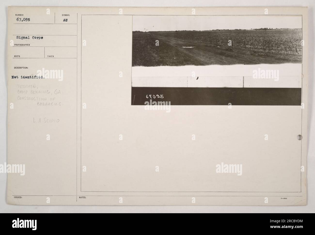 Camp benning photographs of barracks hi-res stock photography and ...