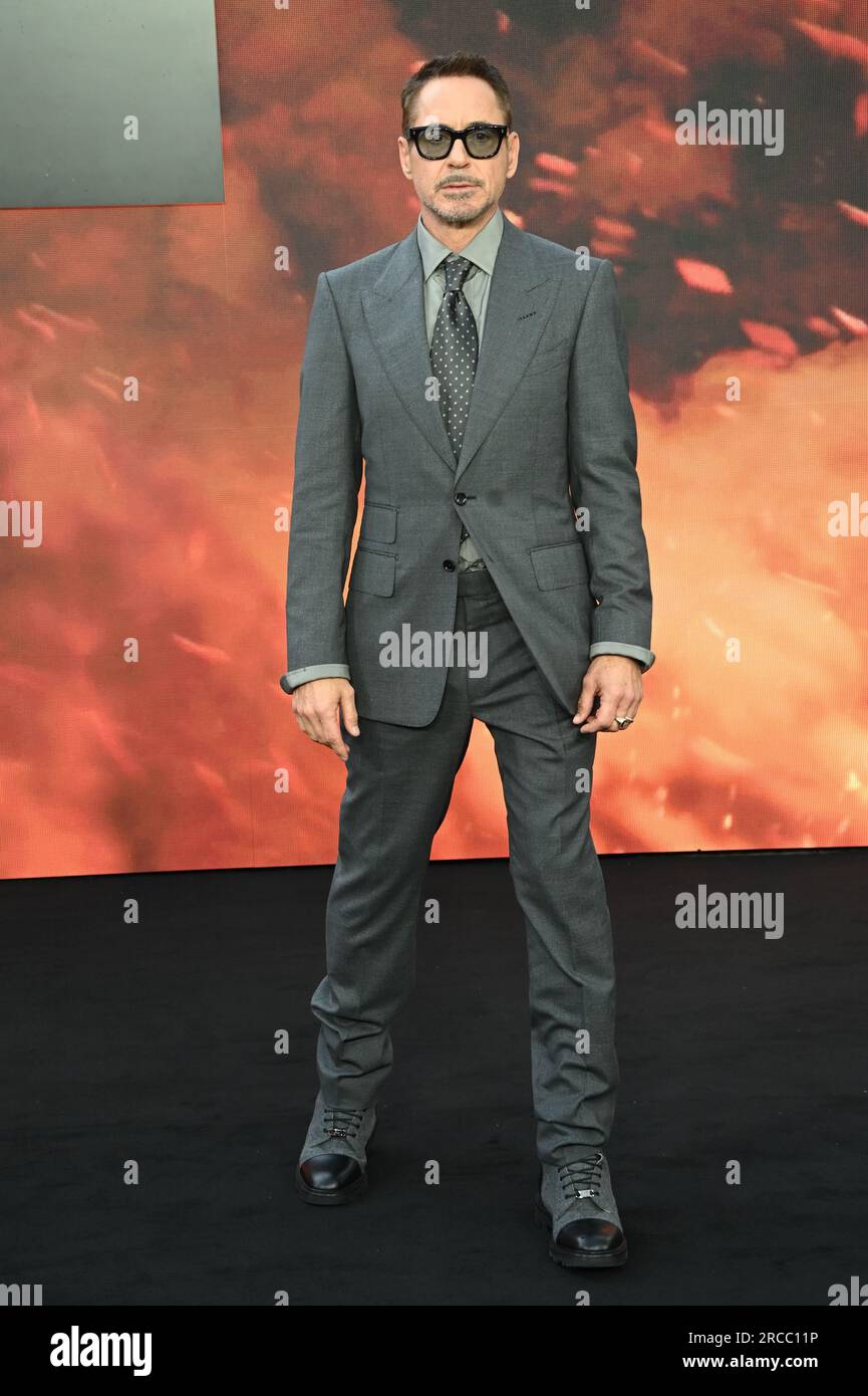 Oppenheimer robert downey jr hi-res stock photography and images - Alamy