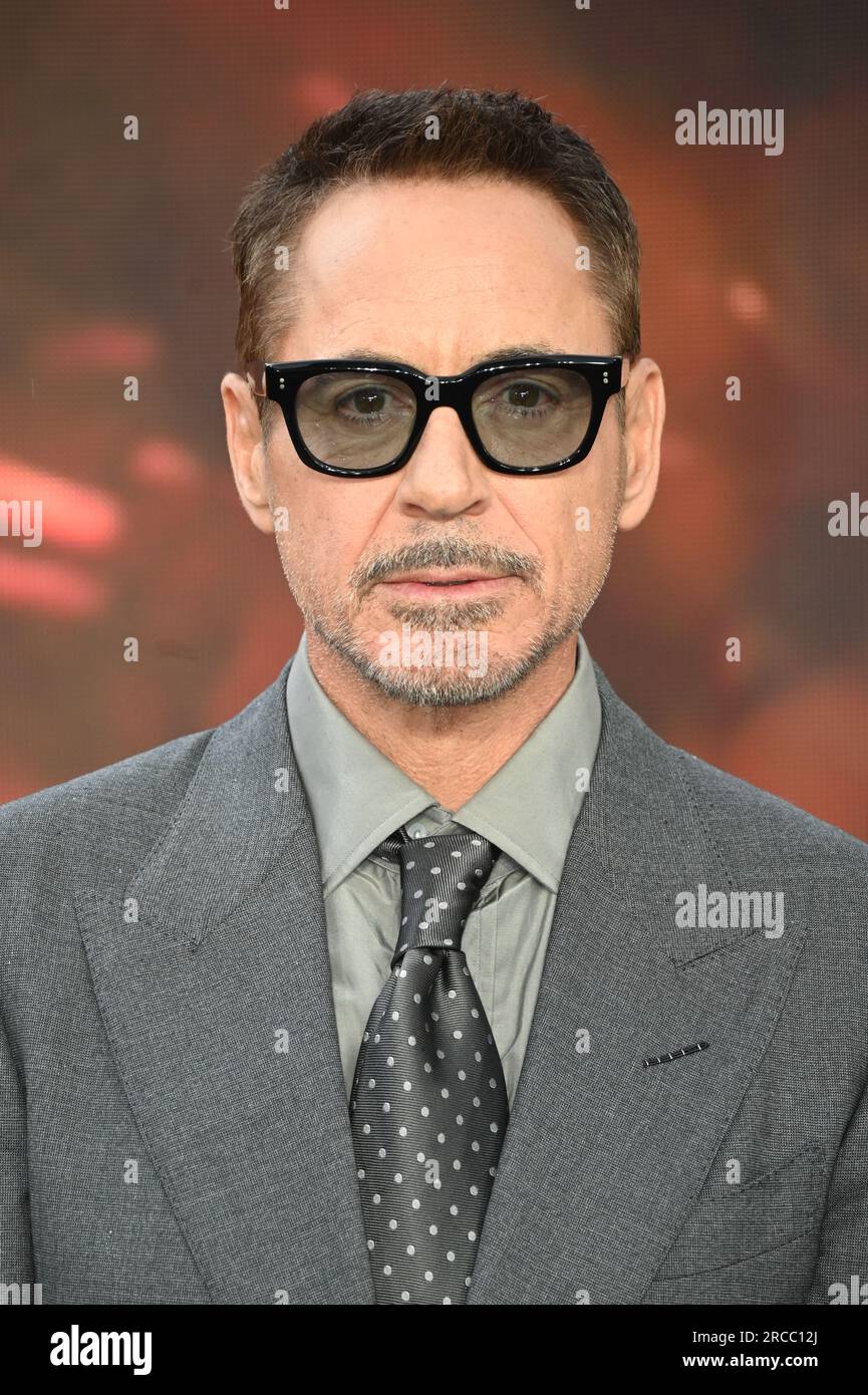 Oppenheimer robert downey jr hi-res stock photography and images - Alamy