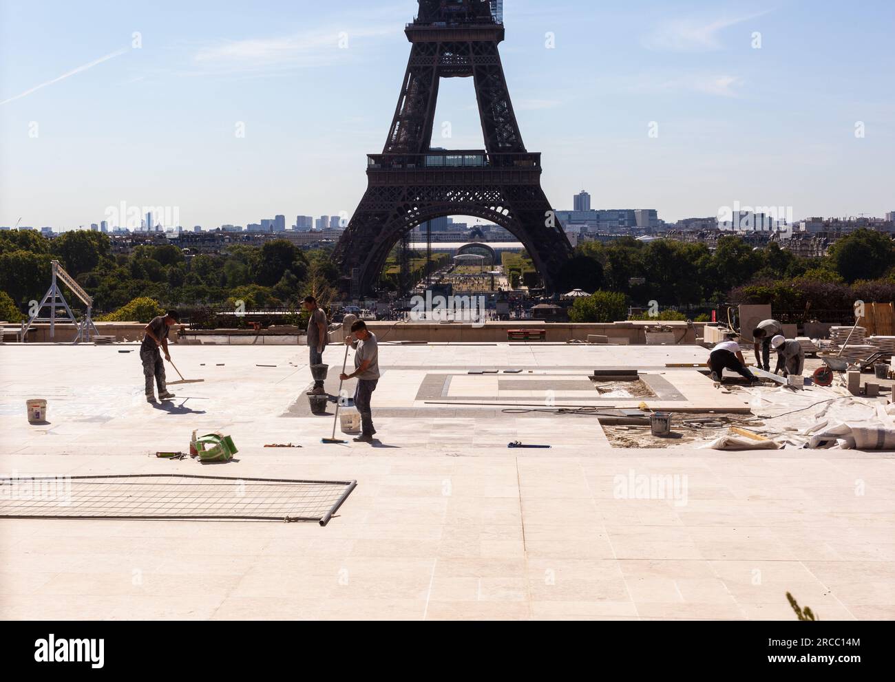 Paris, France - July 16, 2022: Construction worker in the Trocadero ...