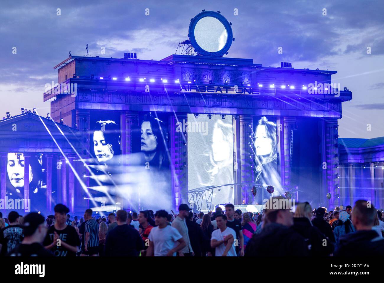 Neustadt Glewe, Germany. 13th July, 2023. Visitors of the Airbeat One ...