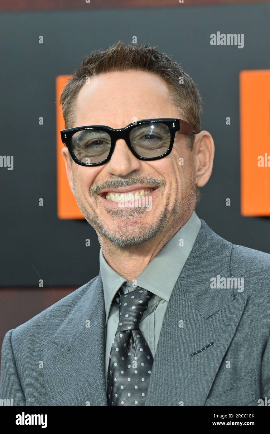 Oppenheimer robert downey jr hi-res stock photography and images - Alamy