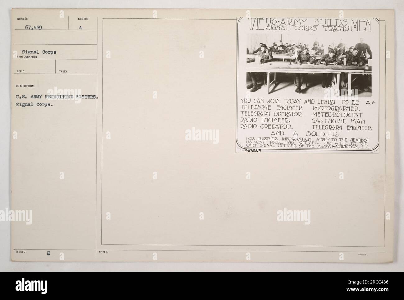 Nearest recruiting officer hi-res stock photography and images - Alamy