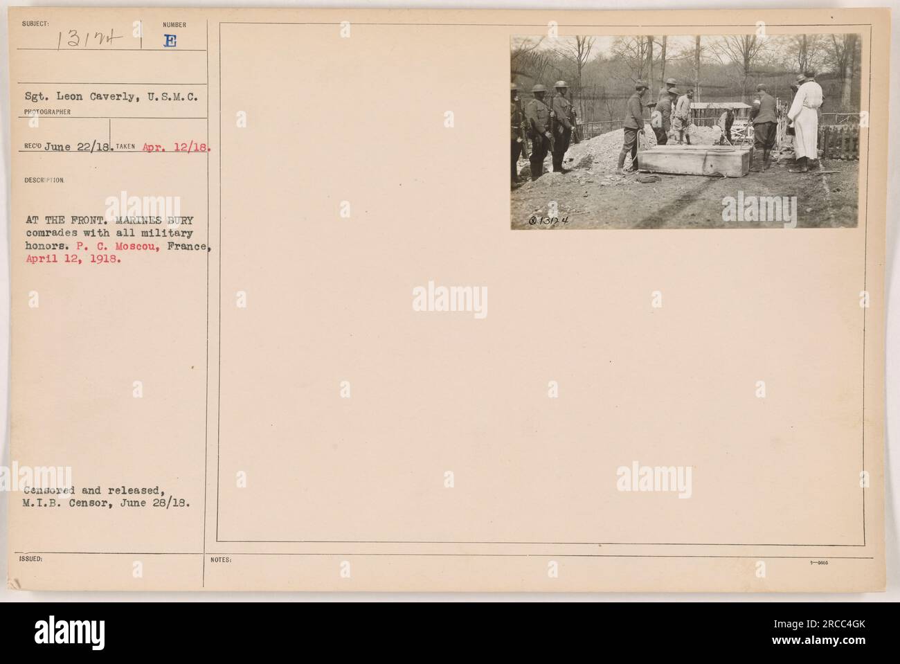 Full military honors hi-res stock photography and images - Alamy