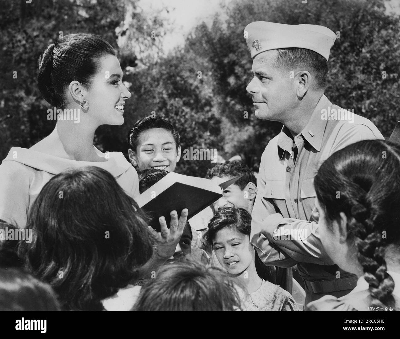Glenn ford 1957 hi-res stock photography and images - Alamy