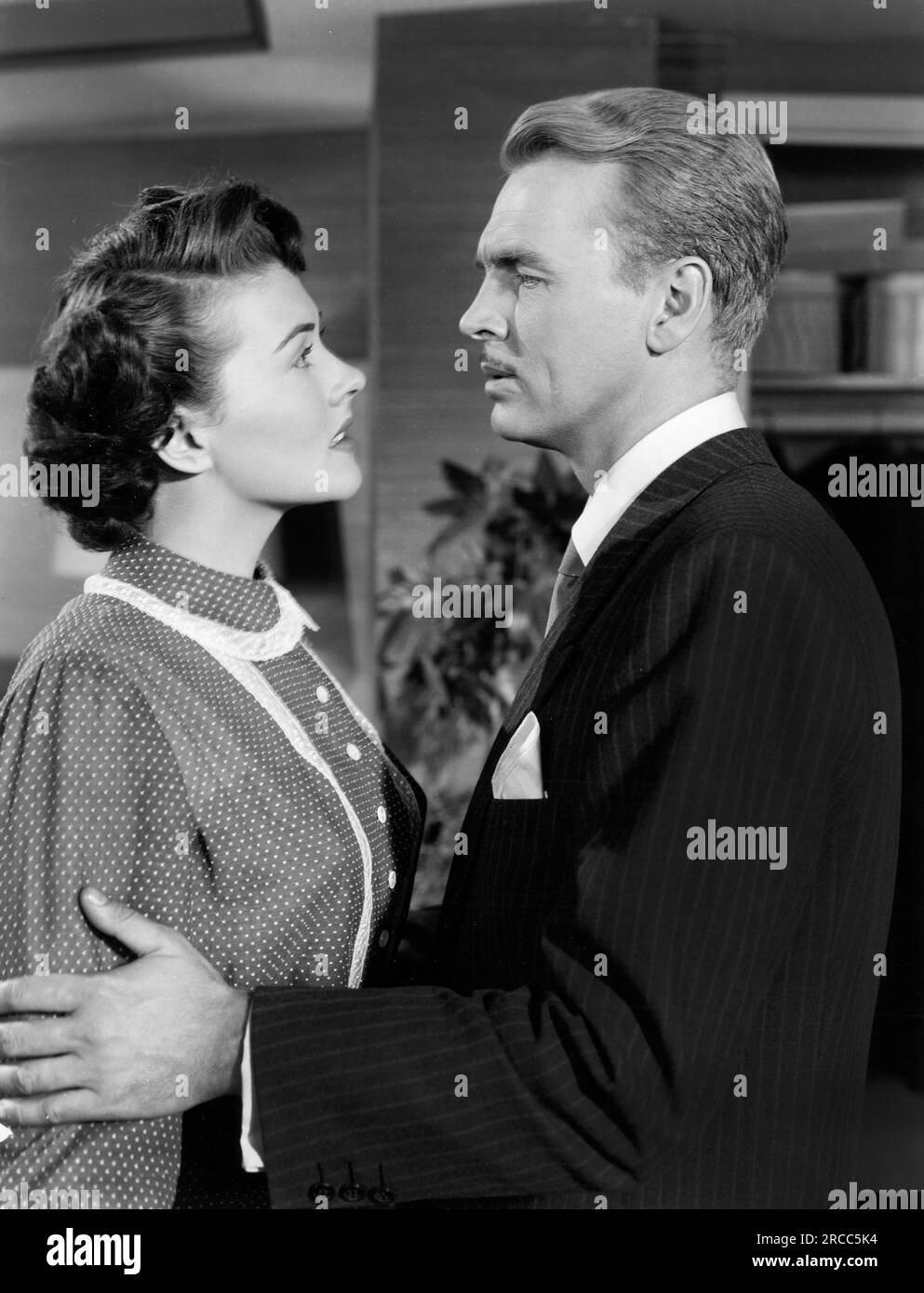 Actress Paula Raymond 60 Photos - Moonagedaydream.film