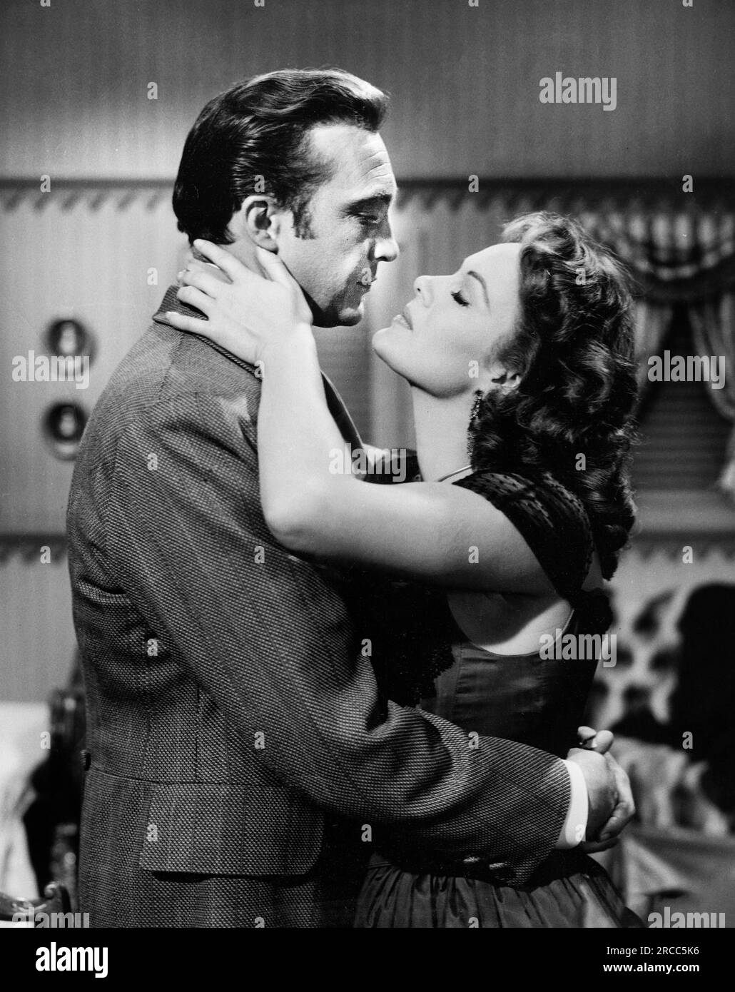 Warren Stevens, Patricia Medina, on-set of the Film, "Duel On The ...