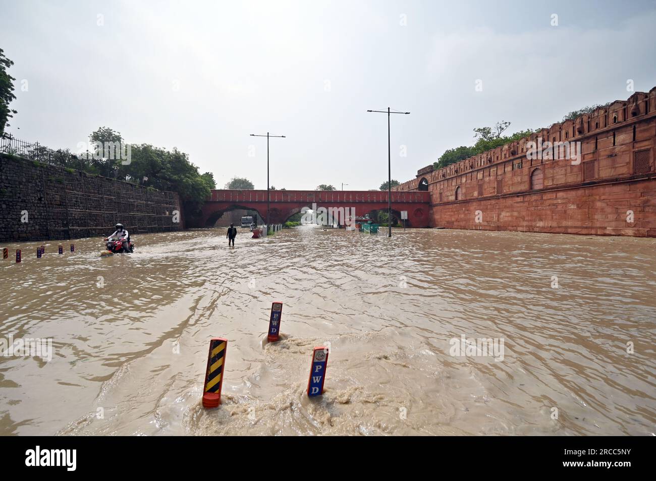 Salimgarh fort hi-res stock photography and images - Alamy