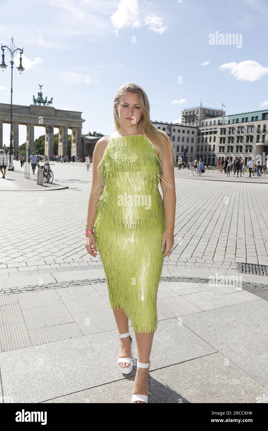 Dascha Carriero bei der Anja Gockel Fashion Show 'Air' auf der Berlin ...