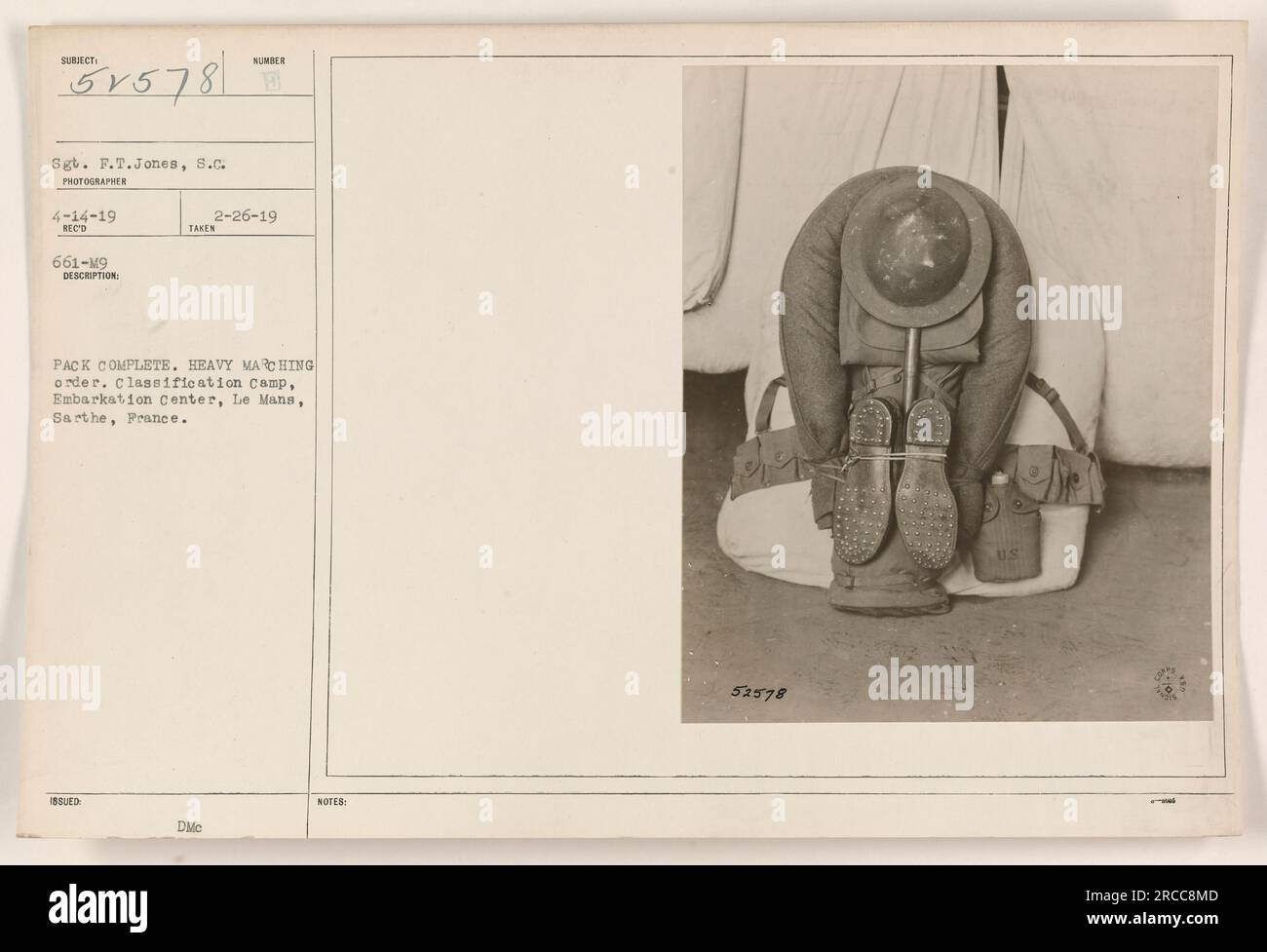 Soldiers at the Classification Camp of the American Embarkation Center ...