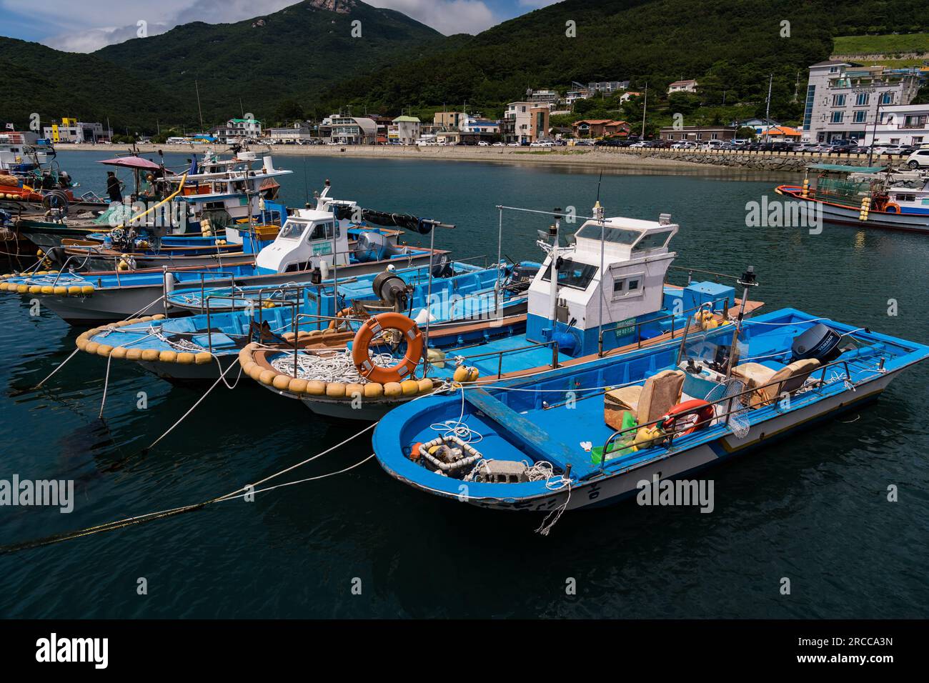 Fishing boat boat go back in Geojedo area at sunny day, South Korea ...
