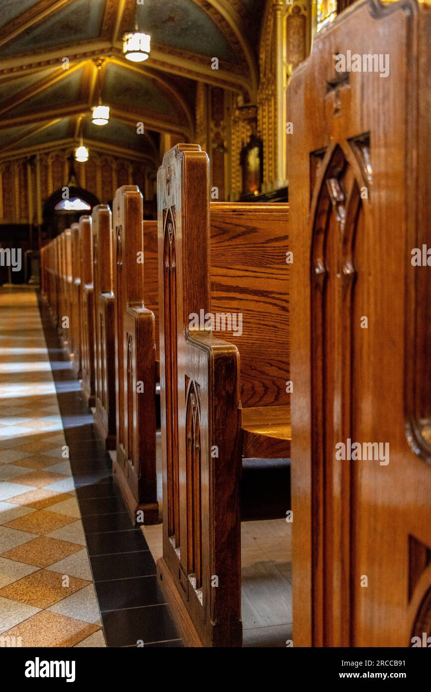 pews in notre dame cathedral church Stock Photo - Alamy