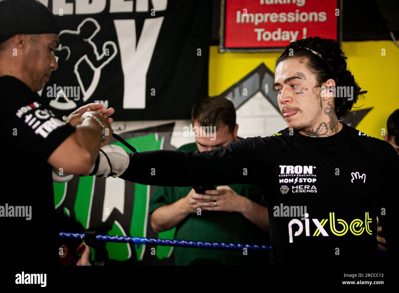 Whindersson nunes boxe hi-res stock photography and images - Alamy