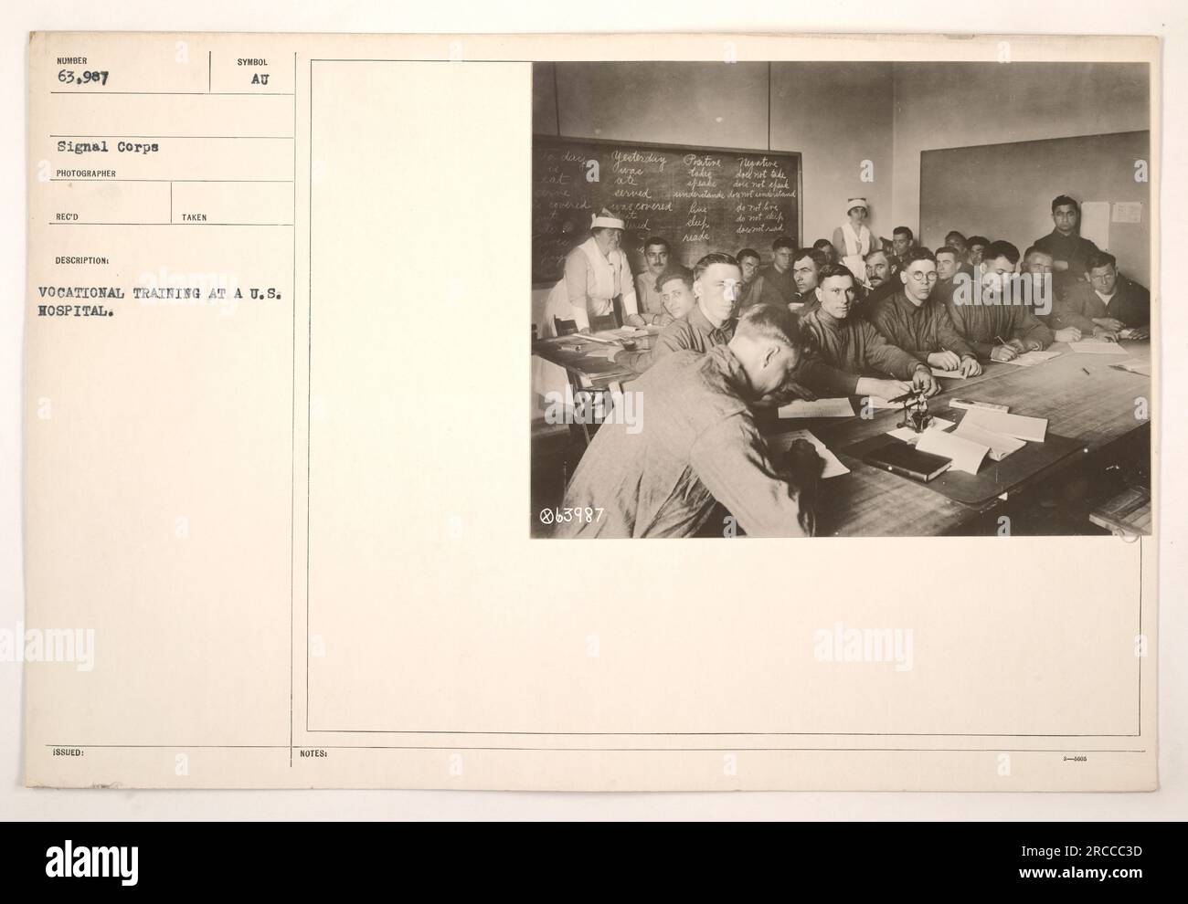 Soldiers receiving vocational training at a U.S. Hospital during World ...