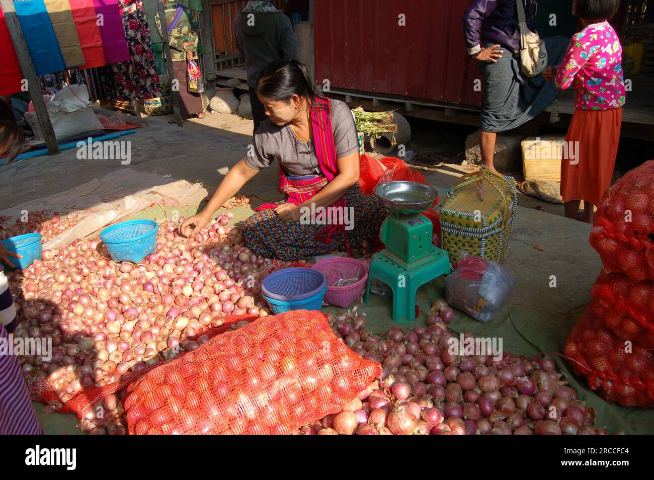 Nan Pan Market Inle Lake Myanmar Stock Photo - Alamy