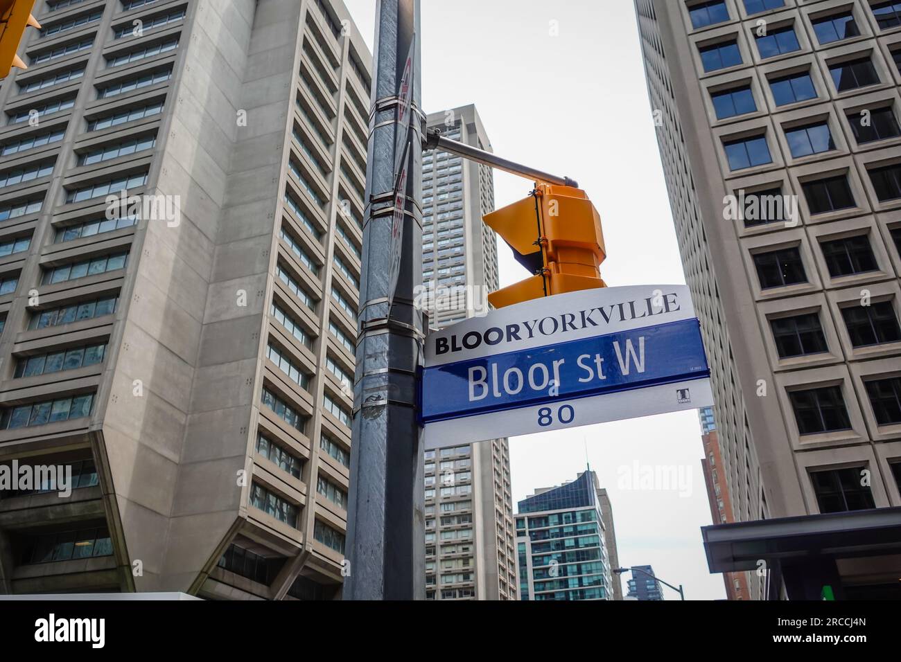 Bloor st sign hi-res stock photography and images - Alamy
