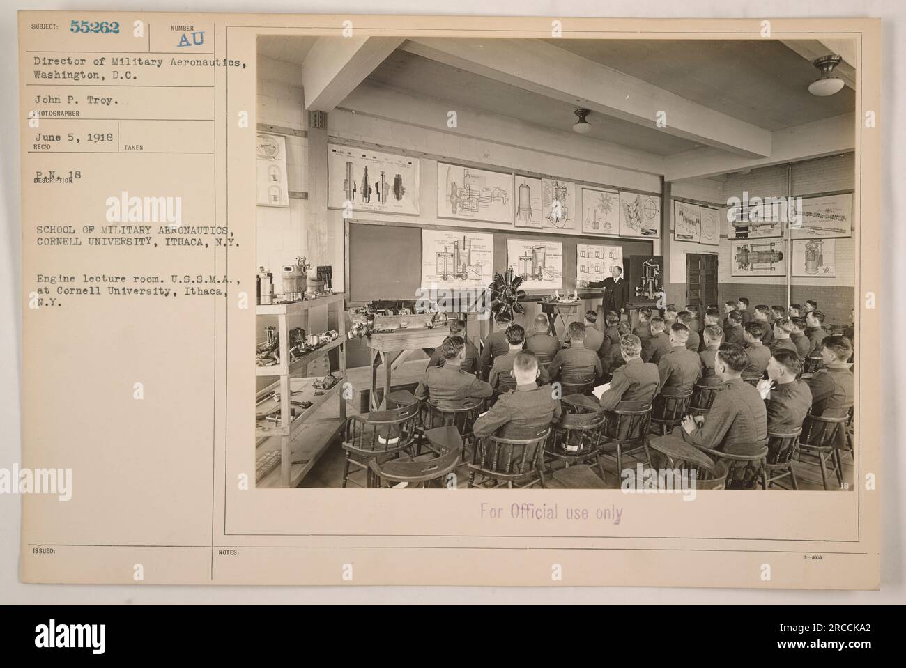 Engine lecture room hi-res stock photography and images - Alamy