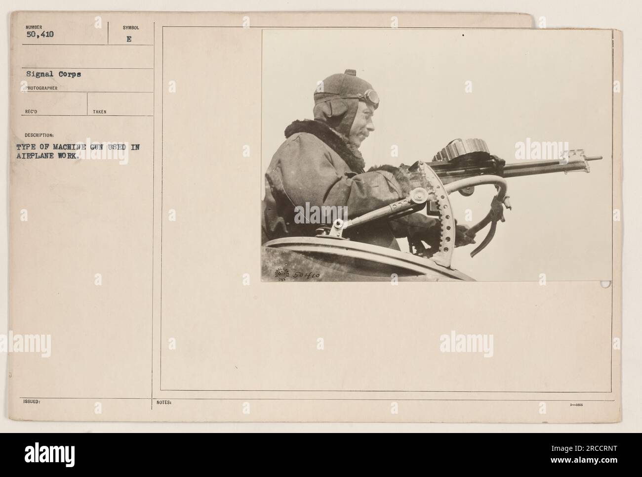 "Photograph depicting a machine gun used in aviation during World War ...